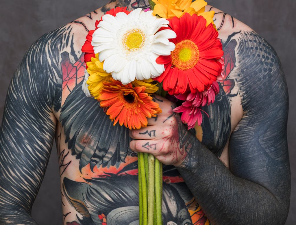 Tatuajes a Color vs. Tatuajes en Negro: Un Análisis Completo – Estudio ...